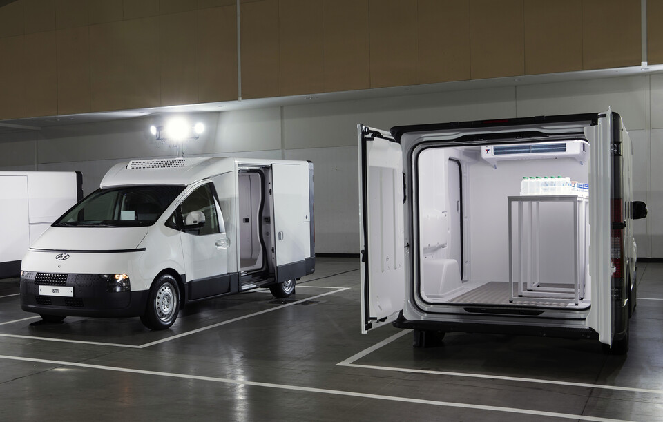 '스타리아 트럭 버전으로 주목'…ST1, 1회 충전에 317km 주행, 20분만에 '초급속 충전'